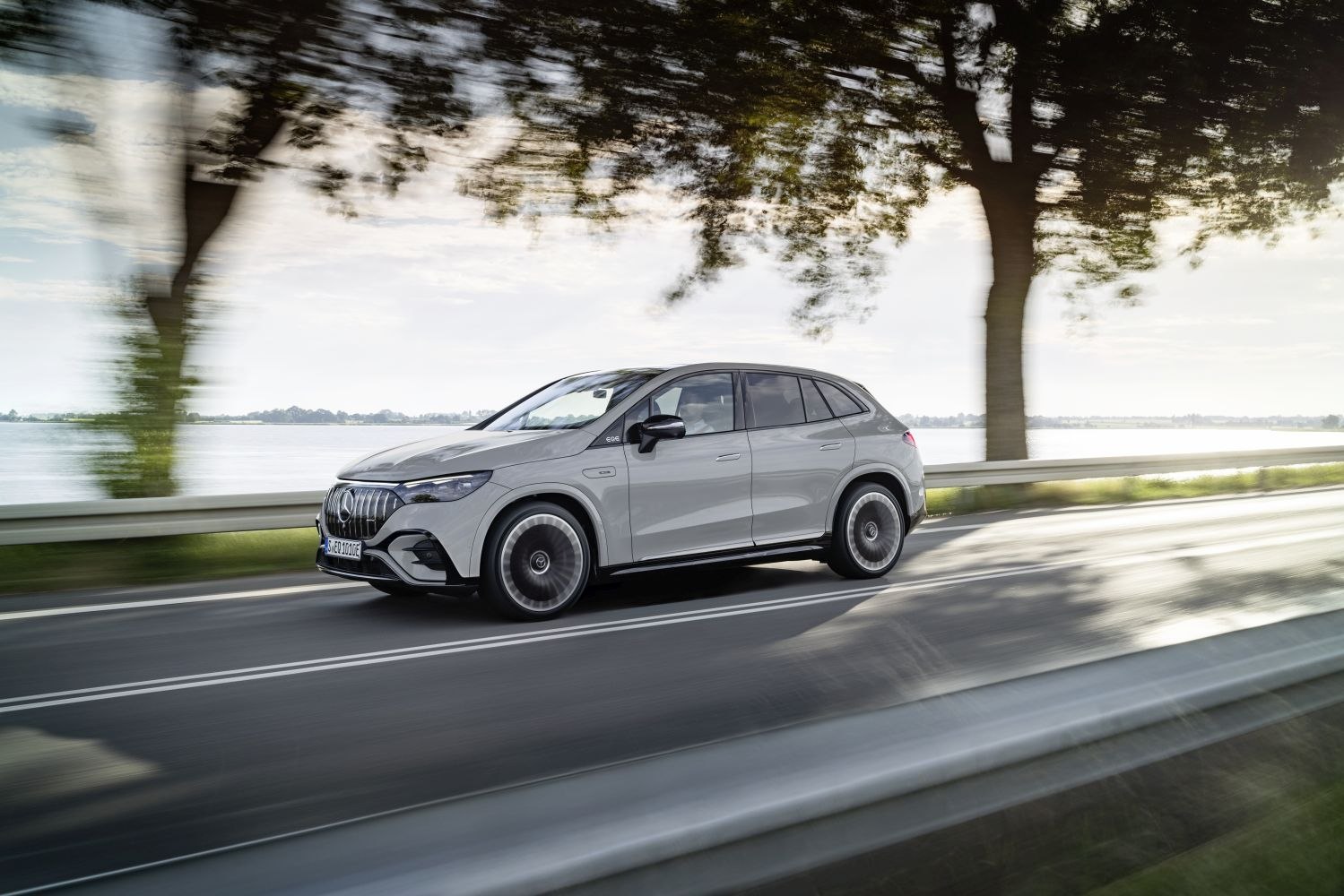 Mercedes-Benz EQE SUV AMG EQE 53 90.6 kWh (687 Hp) 4MATIC+ AMG DYNAMIC PLUS